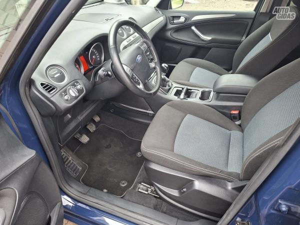 Blue Ford Galaxy 2012 in Birstonas, with an engine capacity of 2.00 L and mileage of 292 thousand km for 4300 €, photo 9 on AUTOMOTO.COM.LV