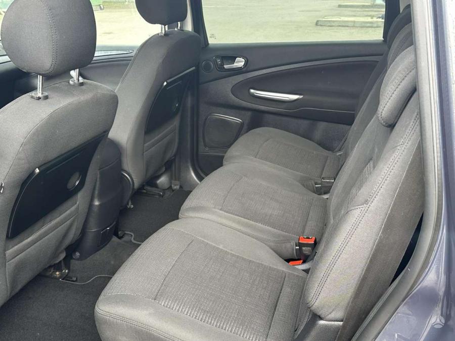Zils Ford Galaxy 2012 Utena, ar dzinēja tilpumu 2.20 L un nobraukumu 282 tūkst. km par 4650 €, foto 14 vietnē AUTOMOTO.COM.LV