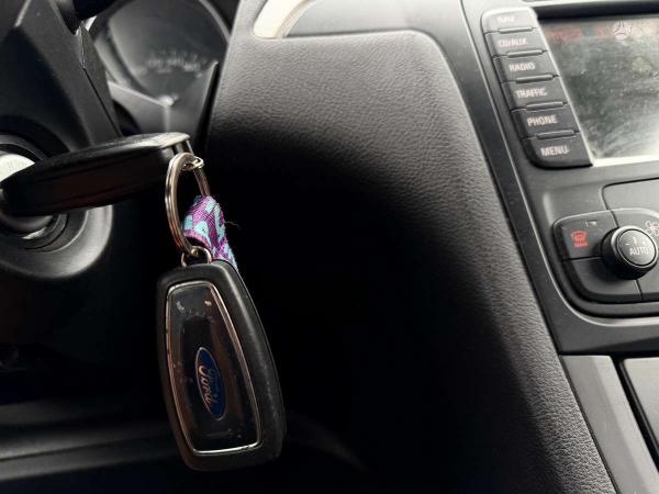 Zils Ford Galaxy 2012 Kauņa, ar dzinēja tilpumu 2.00 L un nobraukumu 299 tūkst. km par 5000 €, foto 8 vietnē AUTOMOTO.COM.LV