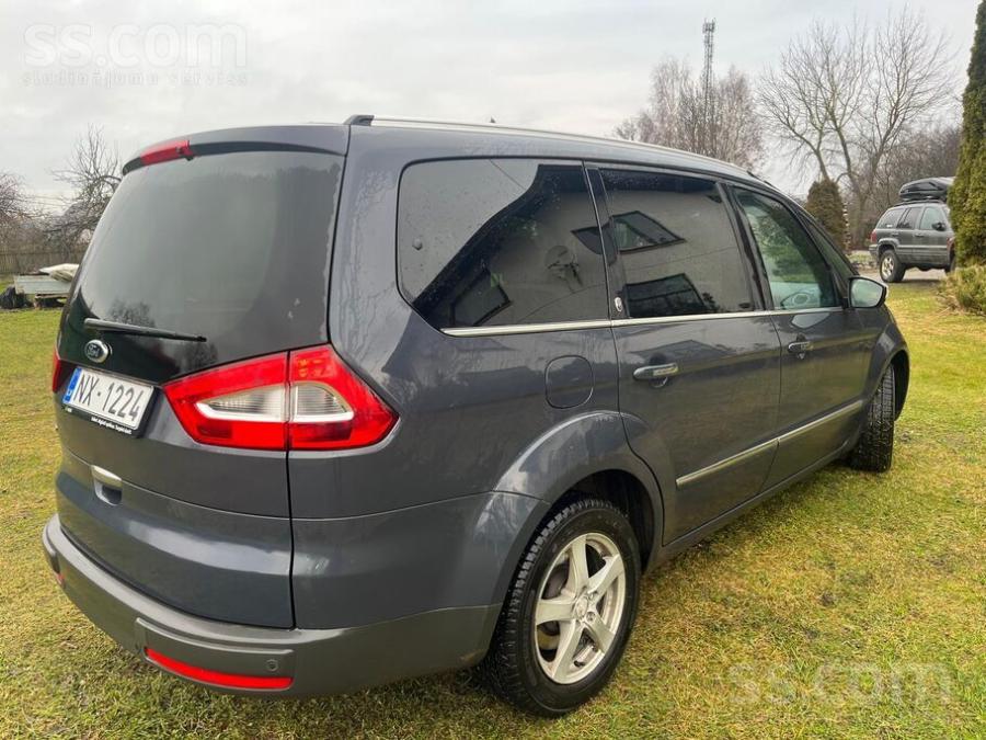 Zils Ford Galaxy 2013 Rīga, ar dzinēja tilpumu 2.00 L un nobraukumu 256 tūkst. km par 4800 €, foto 4 vietnē AUTOMOTO.COM.LV