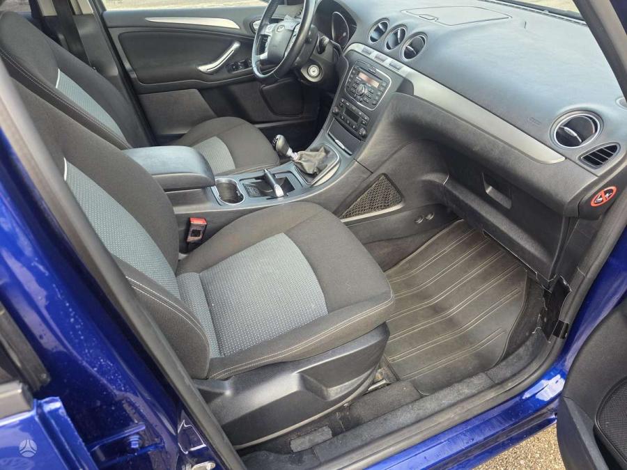 Zils Ford Galaxy 2014 Marijampole, ar dzinēja tilpumu 1.56 L un nobraukumu 235 tūkst. km par 5450 €, foto 12 vietnē AUTOMOTO.COM.LV