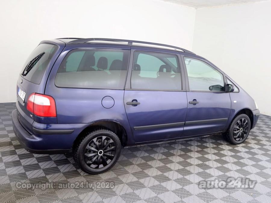 Zils Ford Galaxy 2004 Tallina, ar dzinēja tilpumu 1.90 L un nobraukumu 316 tūkst. km par 1699 €, foto 3 vietnē AUTOMOTO.COM.LV
