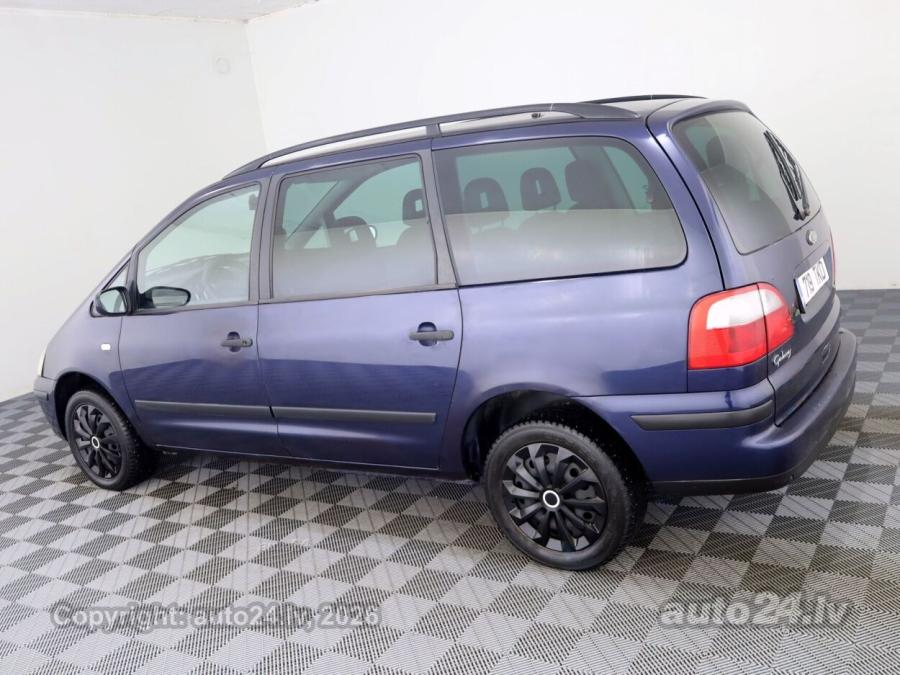 Zils Ford Galaxy 2004 Tallina, ar dzinēja tilpumu 1.90 L un nobraukumu 316 tūkst. km par 1699 €, foto 4 vietnē AUTOMOTO.COM.LV
