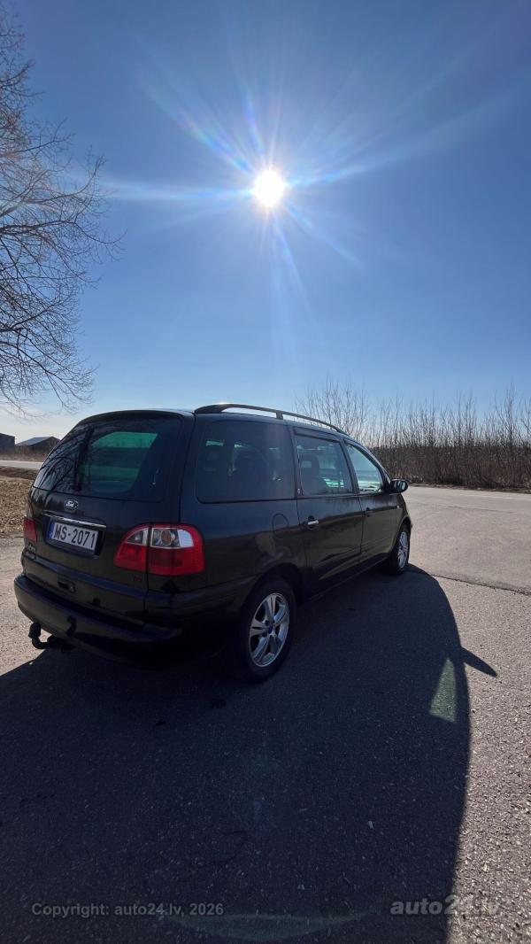 Zils Ford Galaxy 2006 Daugavpils, ar dzinēja tilpumu 1.90 L un nobraukumu 327 tūkst. km par 2300 €, foto 4 vietnē AUTOMOTO.COM.LV