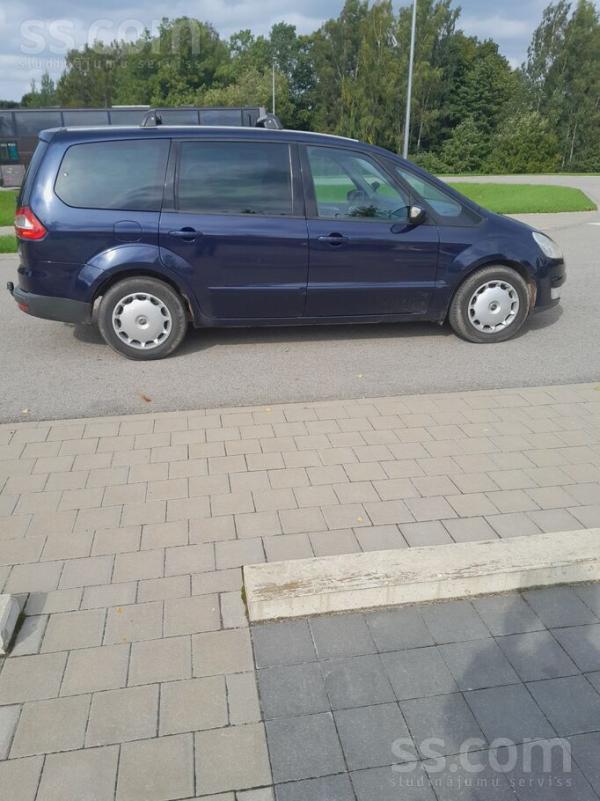 Ford Galaxy 2006 in Cesis on AUTOMOTO.COM.LV Blue Ford Galaxy 2006 in Cesis, with an engine capacity of 2.00 L and mileage of 379 thousand km for 1950 €, photo 4 on AUTOMOTO.COM.LV
