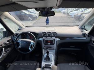 Blue Ford Galaxy 2008 in Tallinn, with an engine capacity of 2.00 L and mileage of 348 thousand km for 899 €, photo 6 on AUTOMOTO.COM.LV