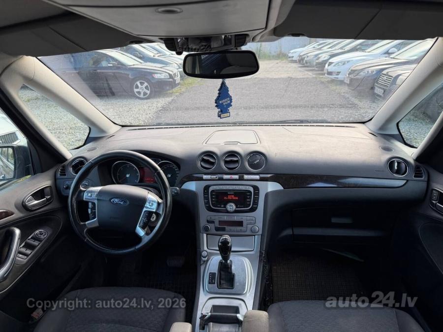 Blue Ford Galaxy 2008 in Tallinn, with an engine capacity of 2.00 L and mileage of 348 thousand km for 899 €, photo 6 on AUTOMOTO.COM.LV