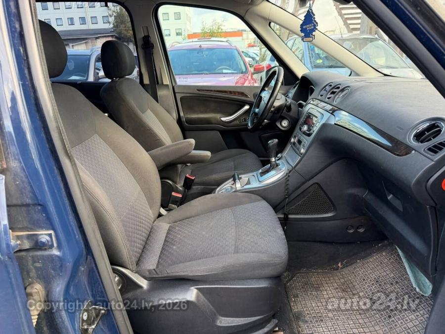Blue Ford Galaxy 2008 in Tallinn, with an engine capacity of 2.00 L and mileage of 348 thousand km for 899 €, photo 7 on AUTOMOTO.COM.LV