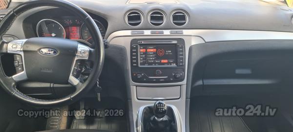 Blue Ford Galaxy 2011 in Rapla, with an engine capacity of 2.00 L and mileage of 305 thousand km for 7200 €, photo 6 on AUTOMOTO.COM.LV