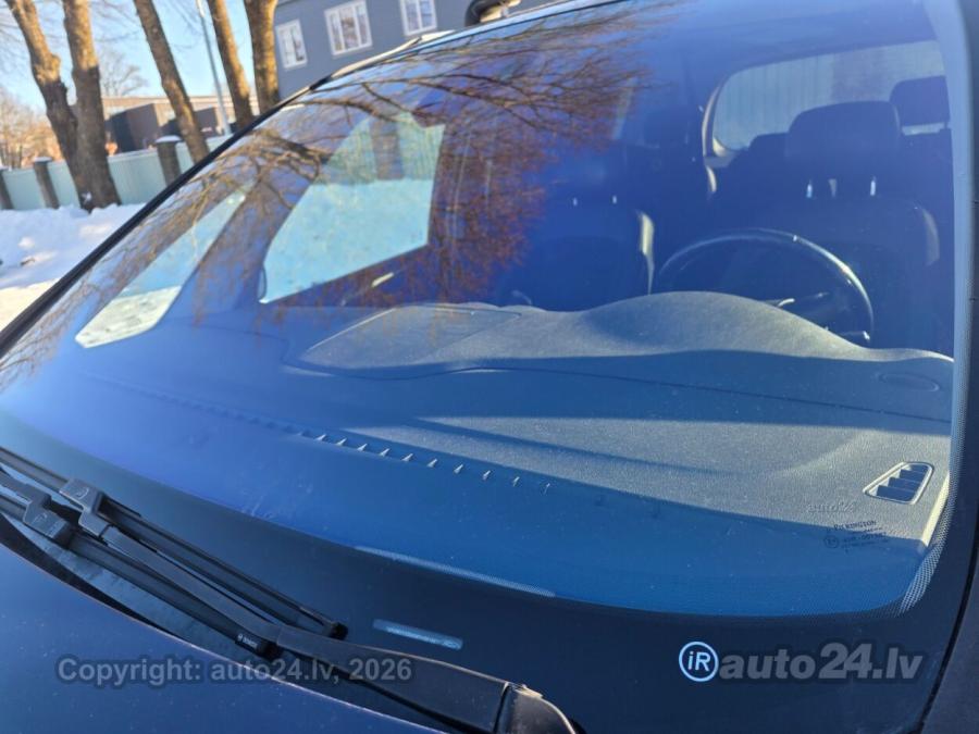 Blue Ford Galaxy 2013 in Tallinn, with an engine capacity of 2.00 L and mileage of 307 thousand km for 3999 €, photo 8 on AUTOMOTO.COM.LV
