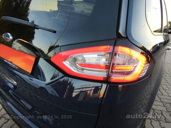 Blue Ford Galaxy 2016 in Tartu, with an engine capacity of 2.00 L and mileage of 262 thousand km for 8990 €, photo 7 on AUTOMOTO.COM.LV