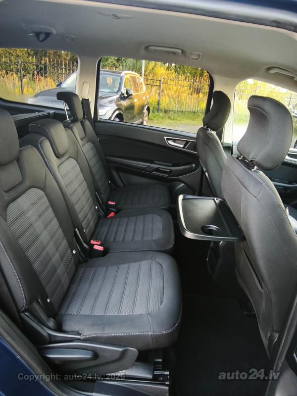 Blue Ford Galaxy 2016 in Tartu, with an engine capacity of 2.00 L and mileage of 262 thousand km for 8990 €, photo 11 on AUTOMOTO.COM.LV