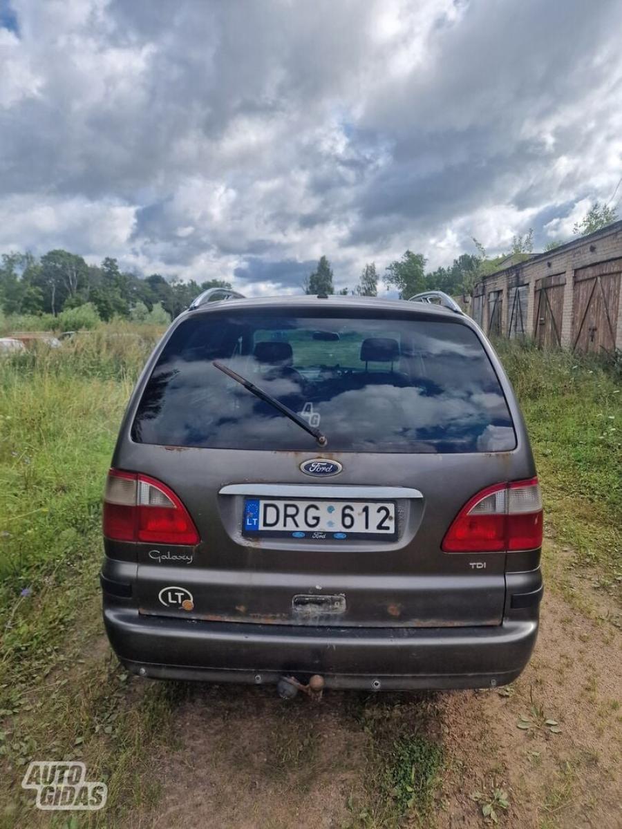 Brūns Ford Galaxy 2002 Ignalina, ar dzinēja tilpumu 1.90 L un nobraukumu 350 tūkst. km par 350 €, foto 7 vietnē AUTOMOTO.COM.LV