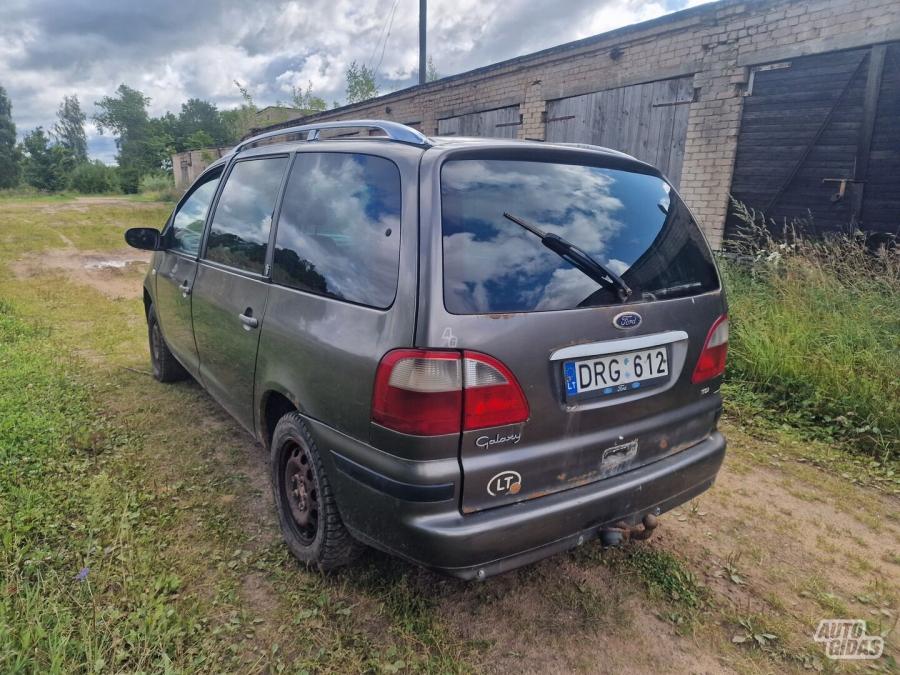 Brūns Ford Galaxy 2002 Ignalina, ar dzinēja tilpumu 1.90 L un nobraukumu 350 tūkst. km par 350 €, foto 8 vietnē AUTOMOTO.COM.LV