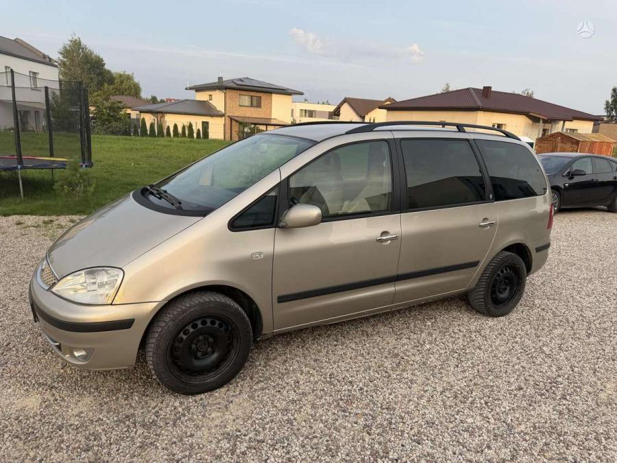 Brown Ford Galaxy 2004 in Vilnius, with an engine capacity of 1.90 L and mileage of 229 thousand km for 1999 €, photo 11 on AUTOMOTO.COM.LV