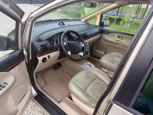 Brown Ford Galaxy 2004 in Vilnius, with an engine capacity of 1.90 L and mileage of 229 thousand km for 1999 €, photo 12 on AUTOMOTO.COM.LV