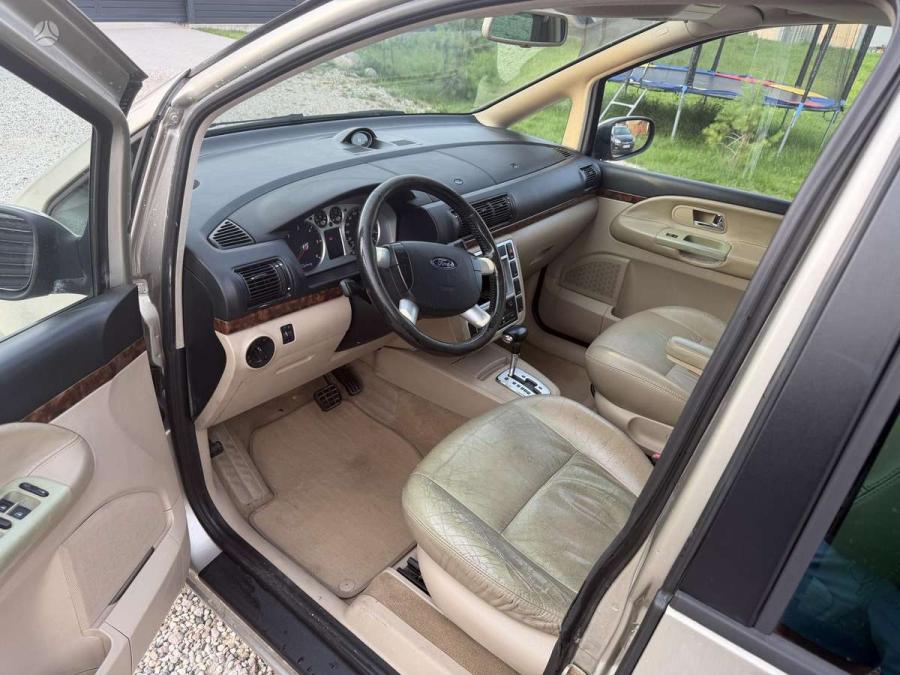 Brown Ford Galaxy 2004 in Vilnius, with an engine capacity of 1.90 L and mileage of 229 thousand km for 1999 €, photo 12 on AUTOMOTO.COM.LV