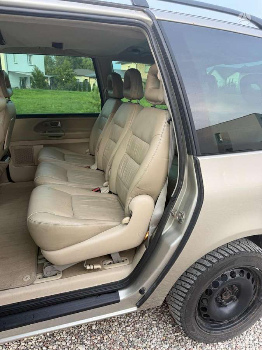 Brown Ford Galaxy 2004 in Vilnius, with an engine capacity of 1.90 L and mileage of 229 thousand km for 1999 €, photo 14 on AUTOMOTO.COM.LV