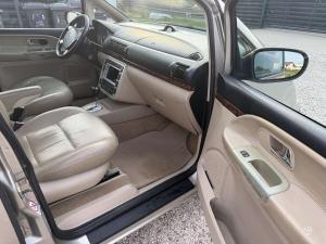 Brown Ford Galaxy 2004 in Vilnius, with an engine capacity of 1.90 L and mileage of 229 thousand km for 1999 €, photo 15 on AUTOMOTO.COM.LV