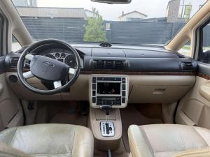 Brown Ford Galaxy 2004 in Vilnius, with an engine capacity of 1.90 L and mileage of 229 thousand km for 1999 €, photo 17 on AUTOMOTO.COM.LV