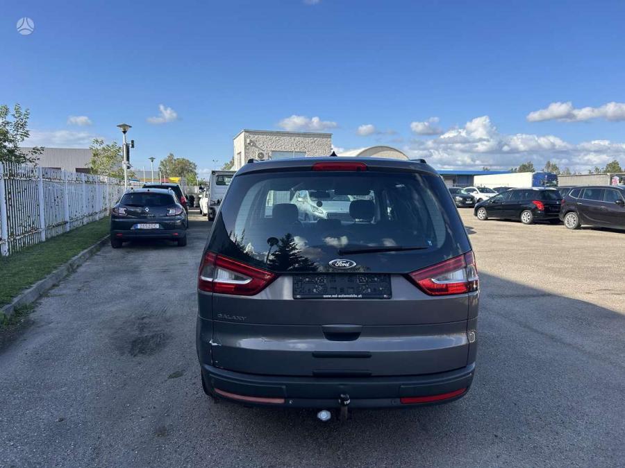 Brown Ford Galaxy 2011 in Marijampole, with an engine capacity of 1.56 L and mileage of 282 thousand km for 4750 €, photo 5 on AUTOMOTO.COM.LV