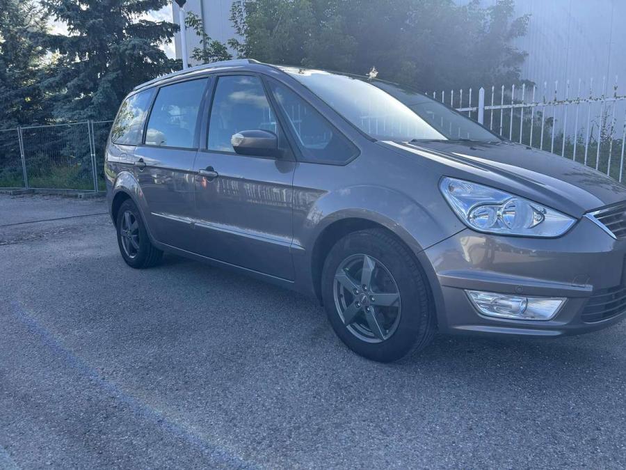 Brown Ford Galaxy 2011 in Marijampole, with an engine capacity of 1.56 L and mileage of 282 thousand km for 4750 €, photo 9 on AUTOMOTO.COM.LV
