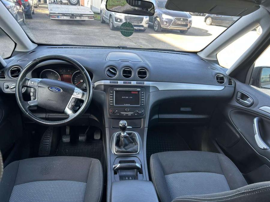 Brown Ford Galaxy 2011 in Marijampole, with an engine capacity of 1.56 L and mileage of 282 thousand km for 4750 €, photo 12 on AUTOMOTO.COM.LV