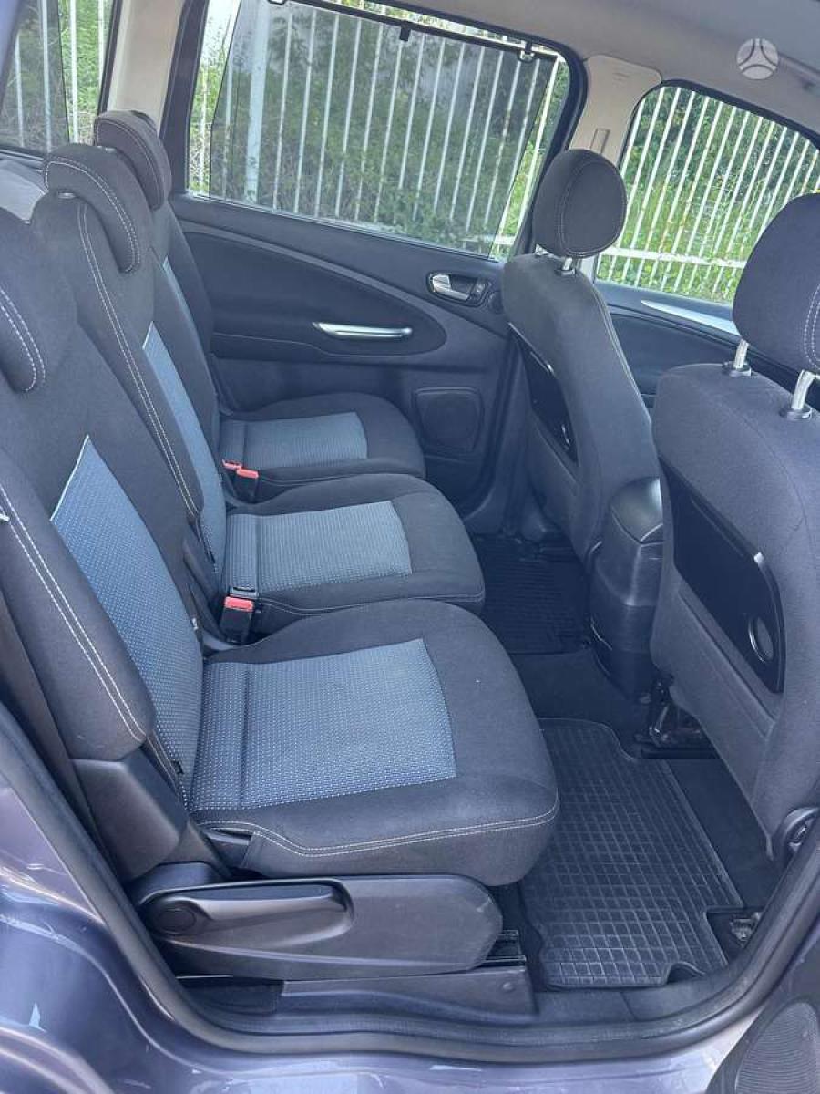 Brown Ford Galaxy 2011 in Marijampole, with an engine capacity of 1.56 L and mileage of 282 thousand km for 4750 €, photo 14 on AUTOMOTO.COM.LV