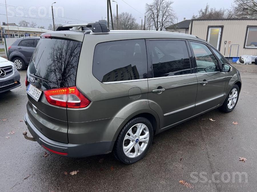 Brown Ford Galaxy 2012 in Riga, with an engine capacity of 2.00 L and mileage of 317 thousand km for 5950 €, photo 4 on AUTOMOTO.COM.LV