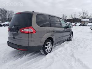 Brown Ford Galaxy 2012 in Riga, with an engine capacity of 2.00 L and mileage of 264 thousand km for 5950 €, photo 4 on AUTOMOTO.COM.LV
