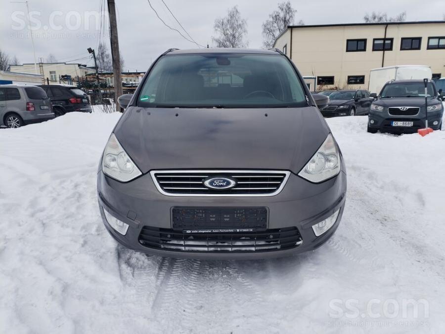 Brown Ford Galaxy 2012 in Riga, with an engine capacity of 2.00 L and mileage of 264 thousand km for 5950 €, photo 9 on AUTOMOTO.COM.LV