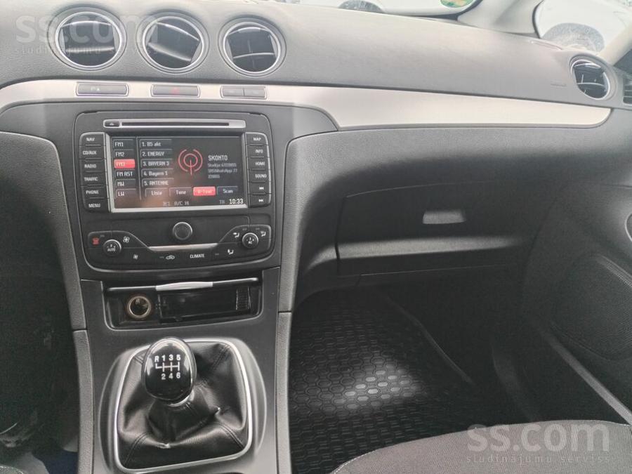Brown Ford Galaxy 2012 in Riga, with an engine capacity of 2.00 L and mileage of 264 thousand km for 5950 €, photo 13 on AUTOMOTO.COM.LV
