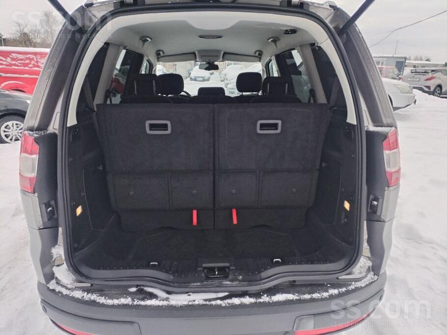 Brown Ford Galaxy 2012 in Riga, with an engine capacity of 2.00 L and mileage of 264 thousand km for 5950 €, photo 18 on AUTOMOTO.COM.LV