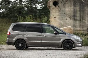 Brown Ford Galaxy 2013 in Tukums, with an engine capacity of 2.00 L and mileage of 0 thousand km for 6999 €, photo 10 on AUTOMOTO.COM.LV