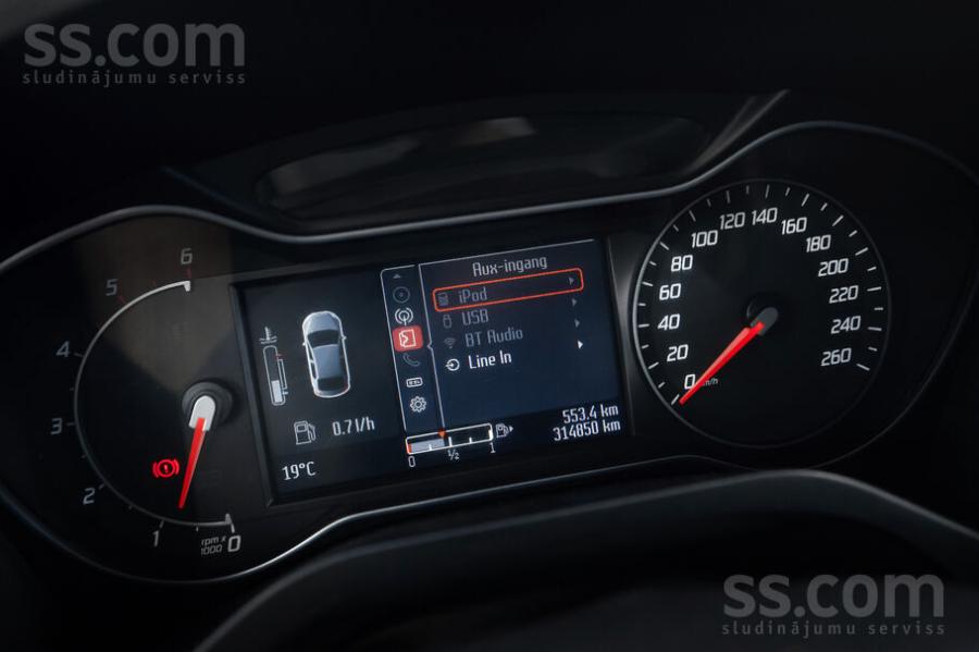 Brown Ford Galaxy 2013 in Tukums, with an engine capacity of 2.00 L and mileage of 0 thousand km for 6999 €, photo 17 on AUTOMOTO.COM.LV