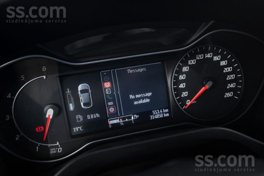 Brown Ford Galaxy 2013 in Tukums, with an engine capacity of 2.00 L and mileage of 0 thousand km for 6999 €, photo 18 on AUTOMOTO.COM.LV