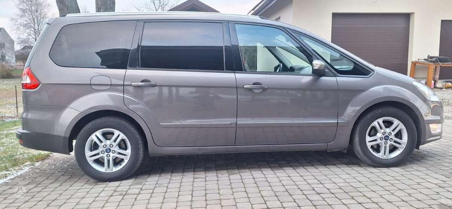 Brūns Ford Galaxy 2014 Vievis, ar dzinēja tilpumu 2.00 L un nobraukumu 255 tūkst. km par 7450 €, foto 4 vietnē AUTOMOTO.COM.LV
