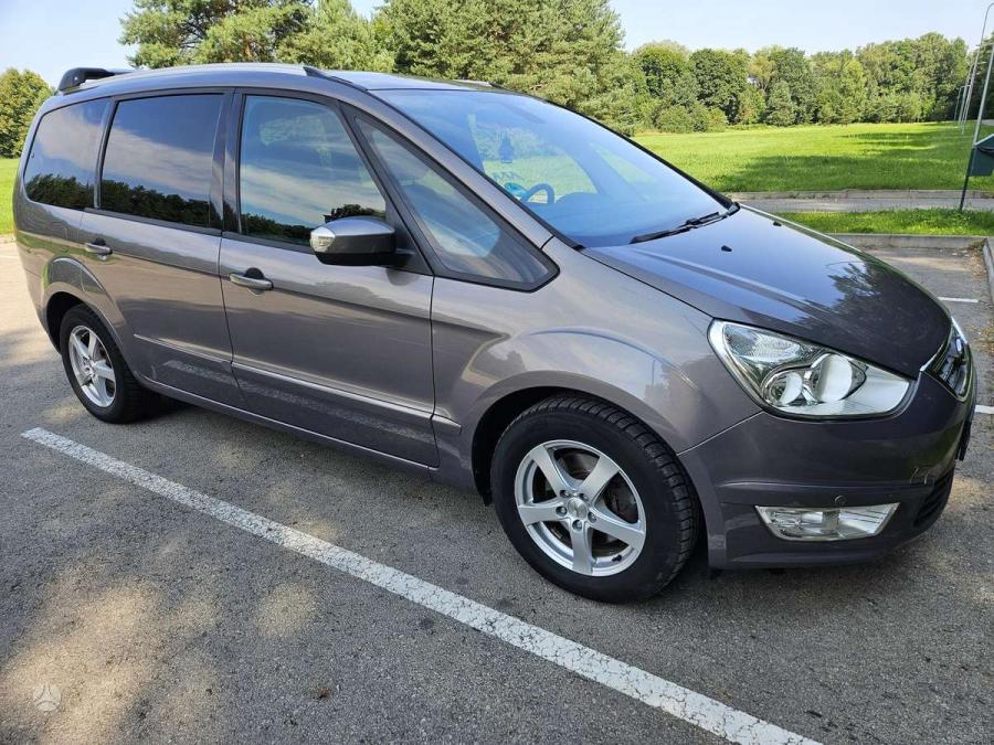 Brown Ford Galaxy 2014 in Prienai, with an engine capacity of 1.60 L and mileage of 229 thousand km for 5350 €, photo 1 on AUTOMOTO.COM.LV
