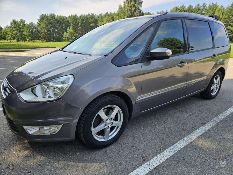 Brown Ford Galaxy 2014 in Prienai, with an engine capacity of 1.60 L and mileage of 229 thousand km for 5350 €, photo 4 on AUTOMOTO.COM.LV