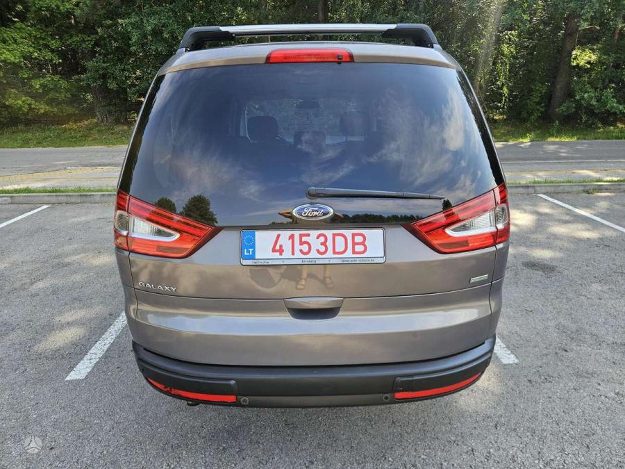 Brown Ford Galaxy 2014 in Prienai, with an engine capacity of 1.60 L and mileage of 229 thousand km for 5350 €, photo 7 on AUTOMOTO.COM.LV