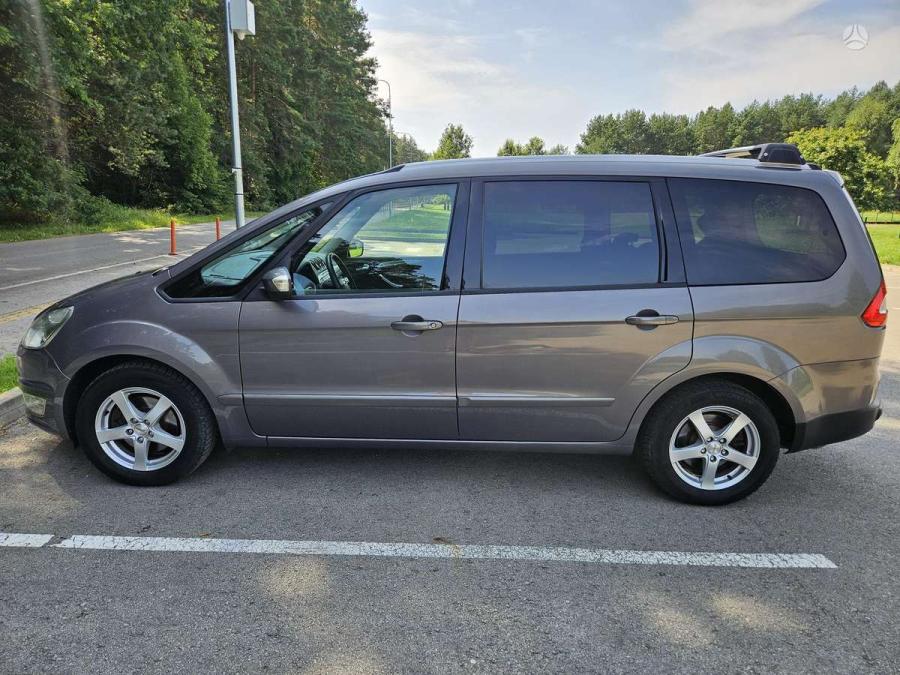 Brown Ford Galaxy 2014 in Prienai, with an engine capacity of 1.60 L and mileage of 229 thousand km for 5350 €, photo 9 on AUTOMOTO.COM.LV