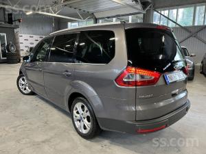 Brown Ford Galaxy 2015 in Riga, with an engine capacity of 2.00 L and mileage of 0 thousand km for 6490 €, photo 4 on AUTOMOTO.COM.LV