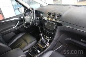 Brown Ford Galaxy 2015 in Tukums, with an engine capacity of 2.00 L and mileage of 0 thousand km for 8800 €, photo 9 on AUTOMOTO.COM.LV
