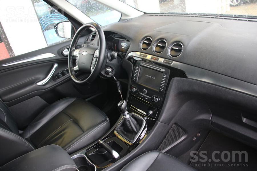 Brown Ford Galaxy 2015 in Tukums, with an engine capacity of 2.00 L and mileage of 0 thousand km for 8800 €, photo 9 on AUTOMOTO.COM.LV