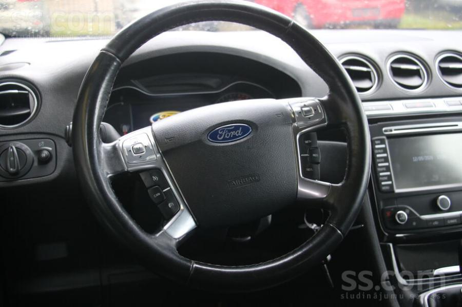 Brown Ford Galaxy 2015 in Tukums, with an engine capacity of 2.00 L and mileage of 0 thousand km for 8800 €, photo 14 on AUTOMOTO.COM.LV