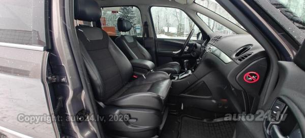 Brown Ford Galaxy 2012 in Paide, with an engine capacity of 2.00 L and mileage of 278 thousand km for 5990 €, photo 11 on AUTOMOTO.COM.LV