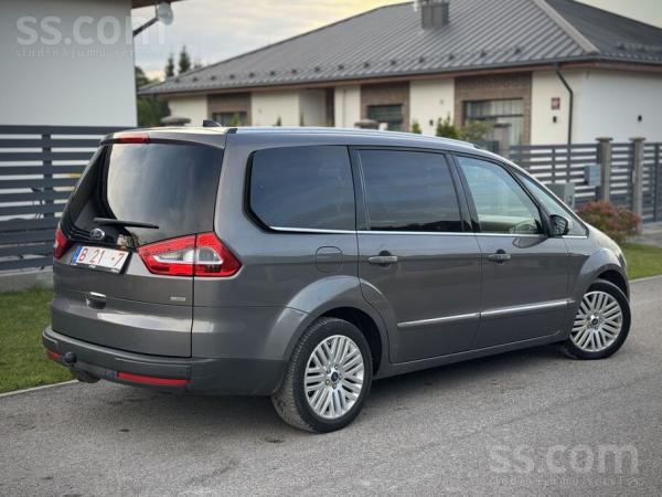 Brown Ford Galaxy 2012 in Jelgava, with an engine capacity of 1.60 L and mileage of 281 thousand km for 5800 €, photo 8 on AUTOMOTO.COM.LV