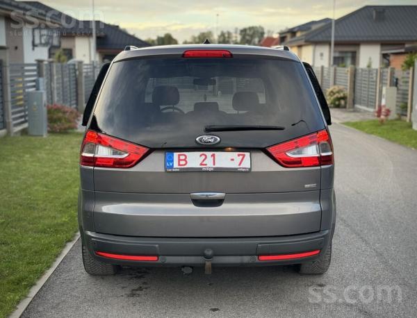Brown Ford Galaxy 2012 in Jelgava, with an engine capacity of 1.60 L and mileage of 281 thousand km for 5800 €, photo 9 on AUTOMOTO.COM.LV