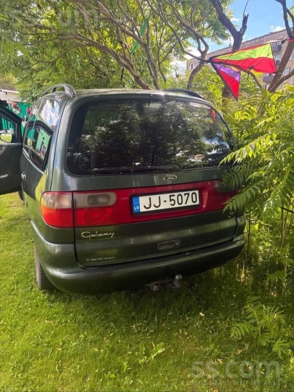 Zaļš Ford Galaxy 1999 Jēkabpils, ar dzinēja tilpumu 1.90 L un nobraukumu 328 tūkst. km par 1500 €, foto 2 vietnē AUTOMOTO.COM.LV