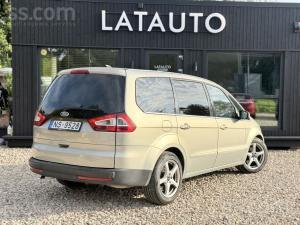 Green Ford Galaxy 2009 in Riga, with an engine capacity of 2.20 L and mileage of 357 thousand km for 3999 €, photo 6 on AUTOMOTO.COM.LV
